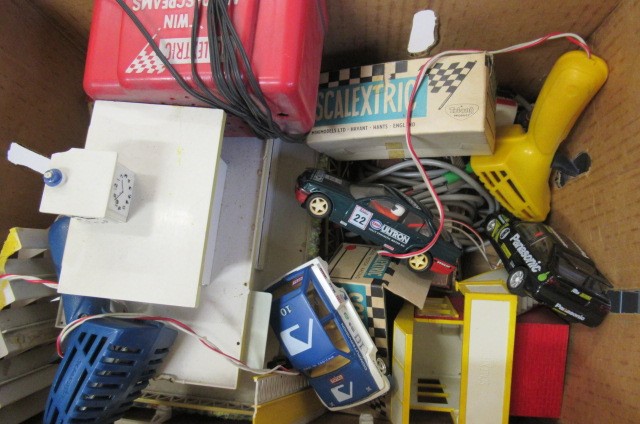 Scalextric grand prix set 1025 with two cars and track | Hartleys ...