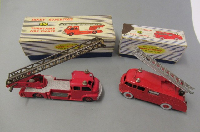 Twelve fire engine models by oxford | Hartleys Auctioneers & Valuers
