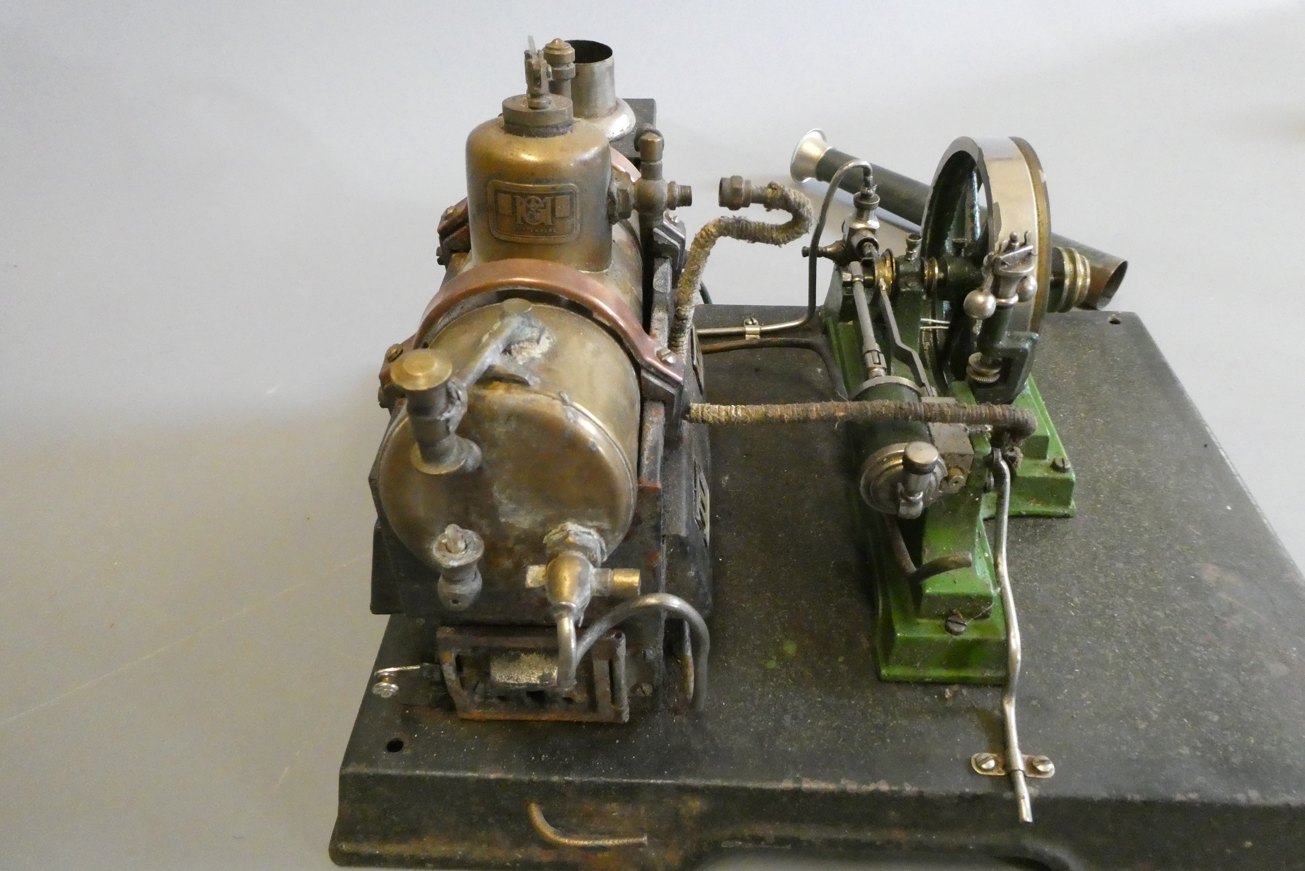 Marklin stationary steam engine comprising large single cylinder ...