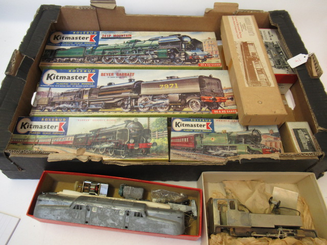 A collection of model railway kits including two wills fine cast ...