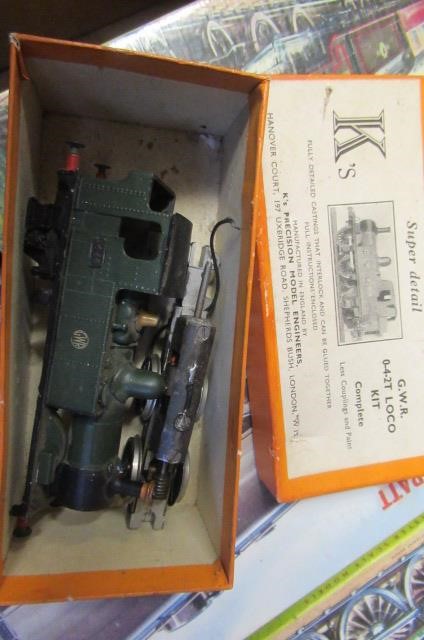 A collection of model railway kits including two wills fine cast ...