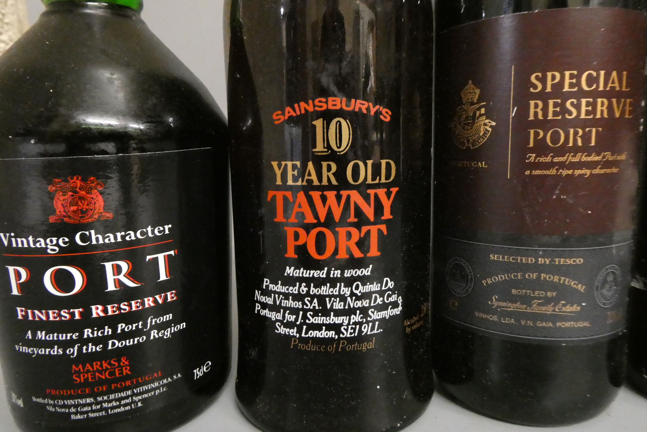 8 bottles of port | Hartleys Auctioneers & Valuers