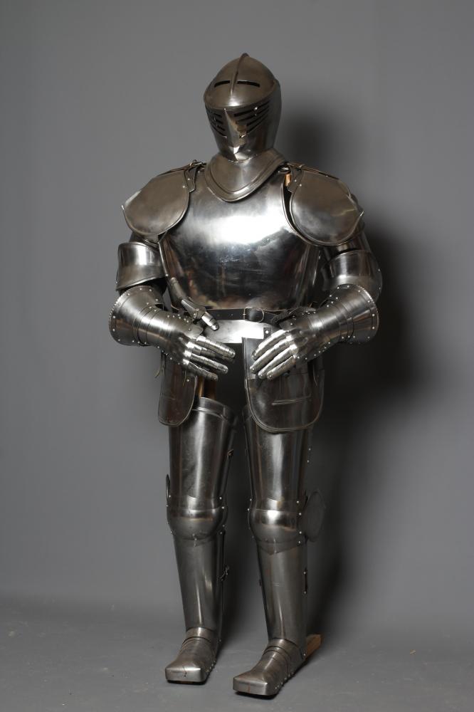 A full suit of field armour | Hartleys Auctioneers & Valuers