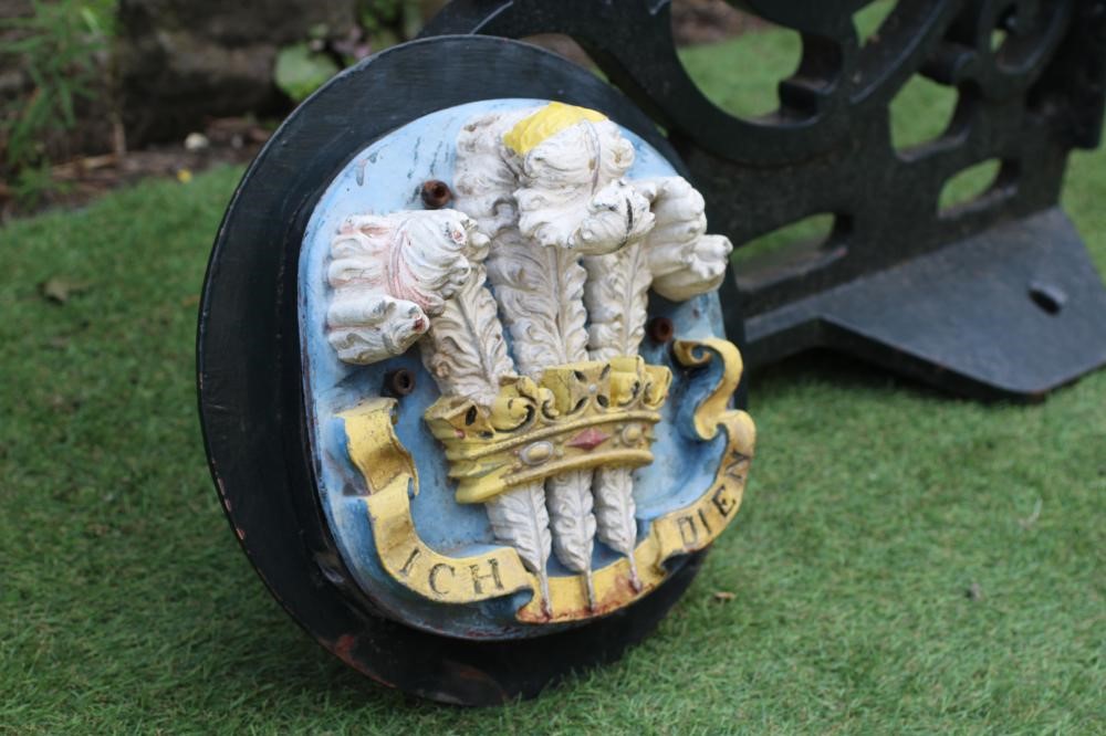 A victorian cast iron arch | Hartleys Auctioneers & Valuers