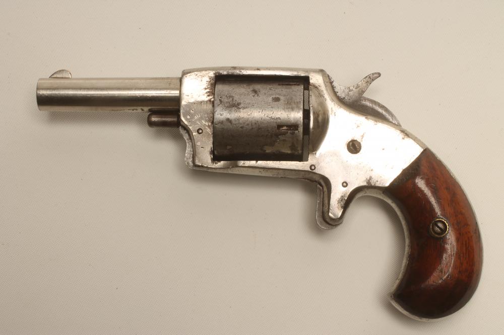 A us defender 89. .32 calibre rimfire revolver | Hartleys Auctioneers ...