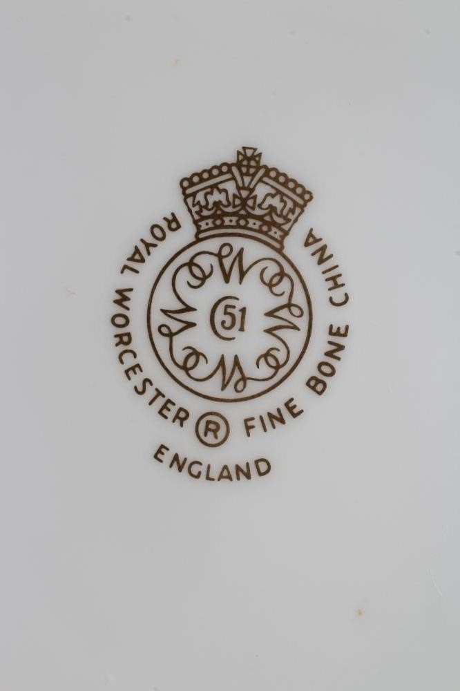 A royal worcester china cabinet plate | Hartleys Auctioneers & Valuers