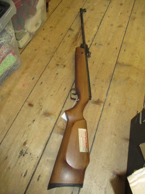 Air rifle | Hartleys Auctioneers & Valuers