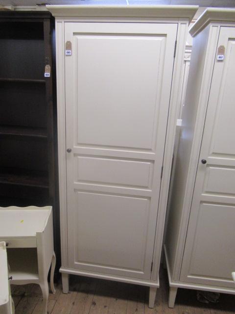 Cream single wardrobe | Hartleys Auctioneers & Valuers