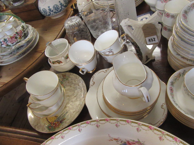 Royal tara fine bone china etc | Hartleys Auctioneers & Valuers