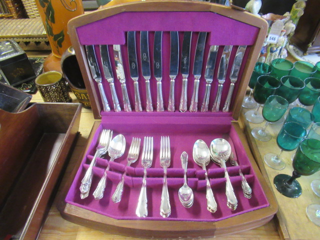 Canteen of dubarry cutlery | Hartleys Auctioneers & Valuers
