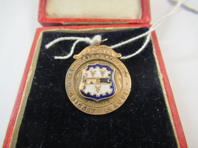 9ct gold medal | Hartleys Auctioneers & Valuers