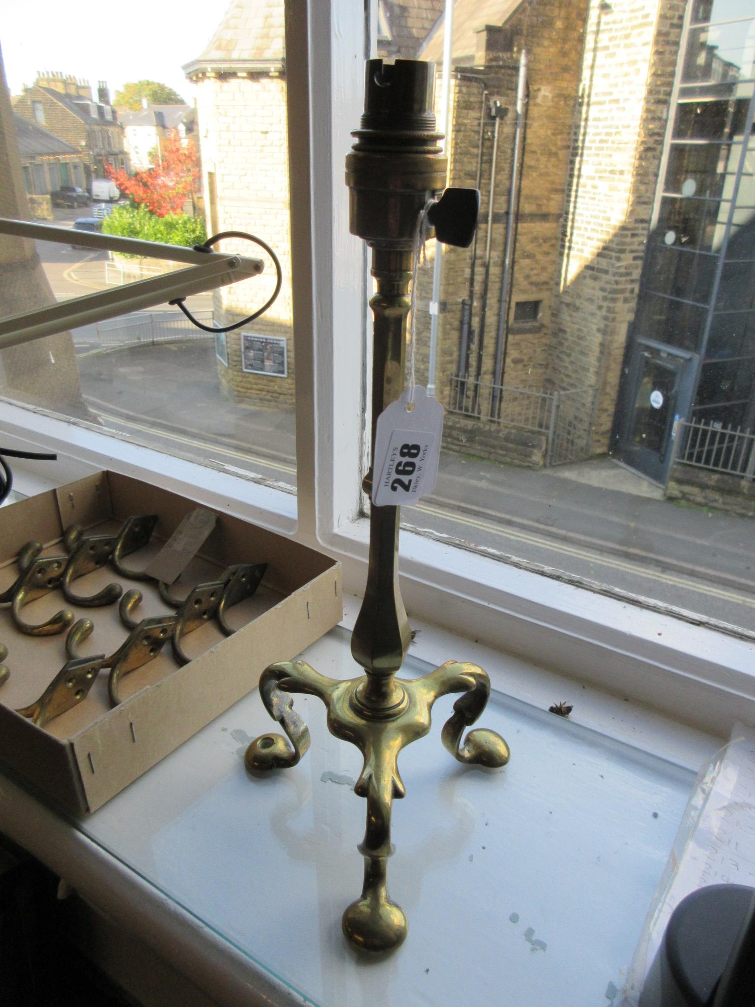 Railway pullman carriage table lamp | Hartleys Auctioneers & Valuers