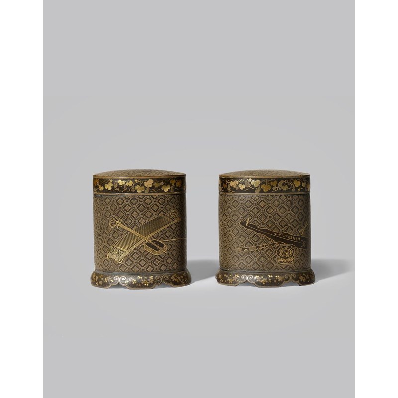 A pair of japanese komai boxes and covers meiji 1868-1912 with oval ...