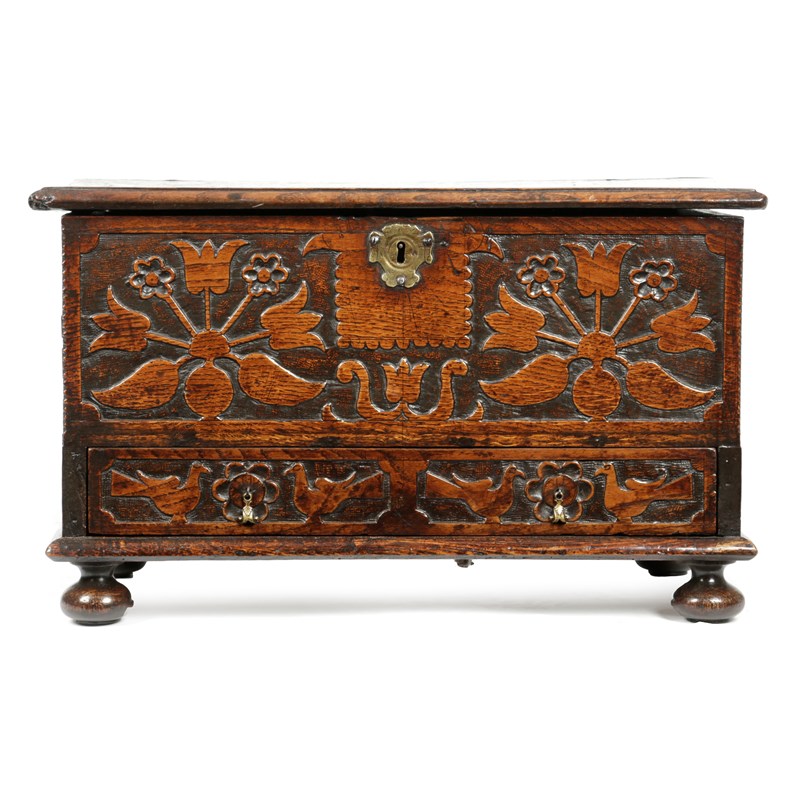 A rare george iii welsh oak coffor bach | Woolley and Wallis