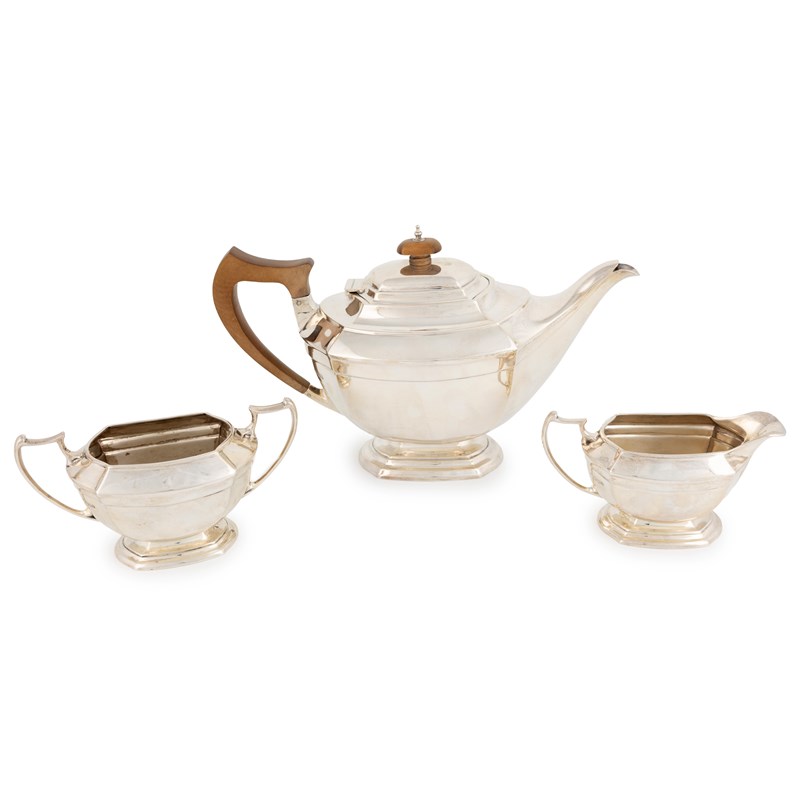 A three-piece silver tea set,by john & william deakin, sheffield 1926 ...