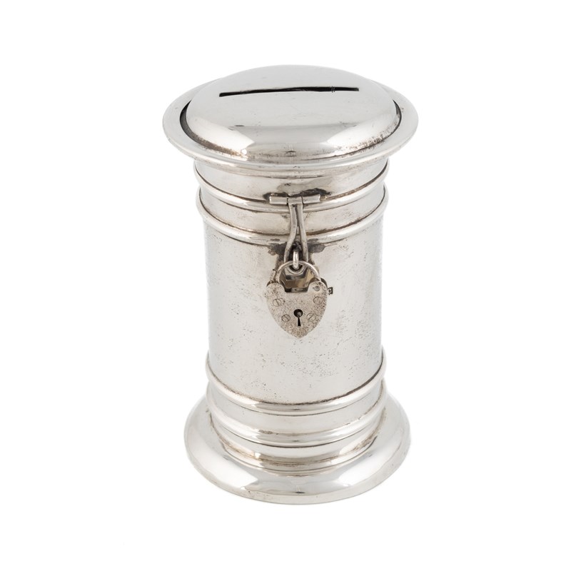 An edwardian silver money box, | Woolley and Wallis