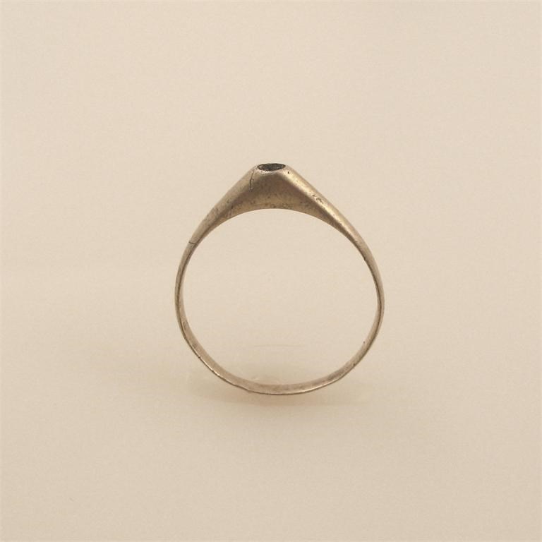 A medieval gold stirrup ring | Woolley and Wallis